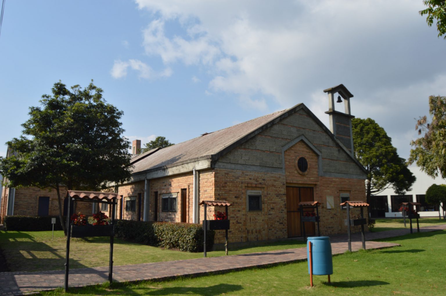 Colegio Seminario San Juan Apóstol – Preescolar, primaria y bachillerato